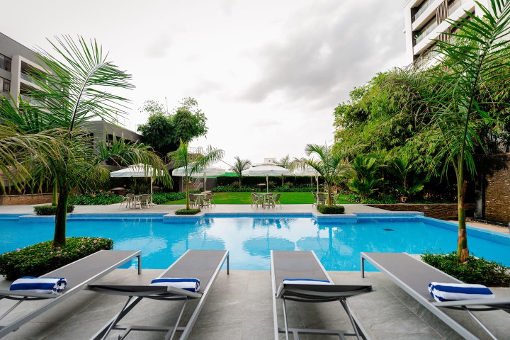 Enaki 1br Suite | Pool, Gym & Near Village Market - Nairobi