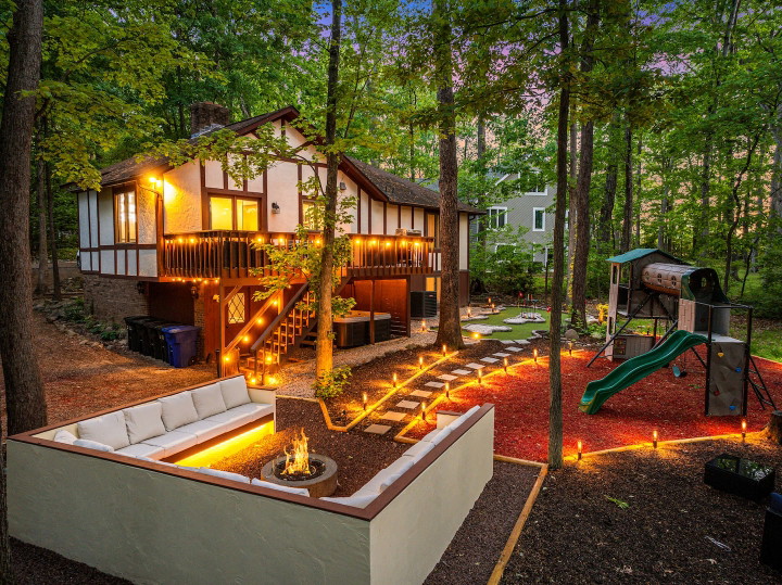 The Hidden Gem | Speakeasy, Karaoke, Hot Tub, Golf - Massanutten, VA
