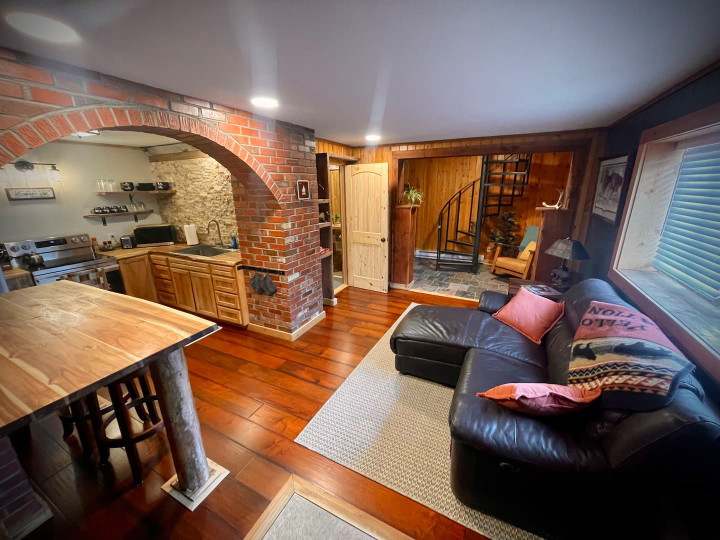 Renovated Cozy Apt Style Cabin - Yellowstone River - Montana