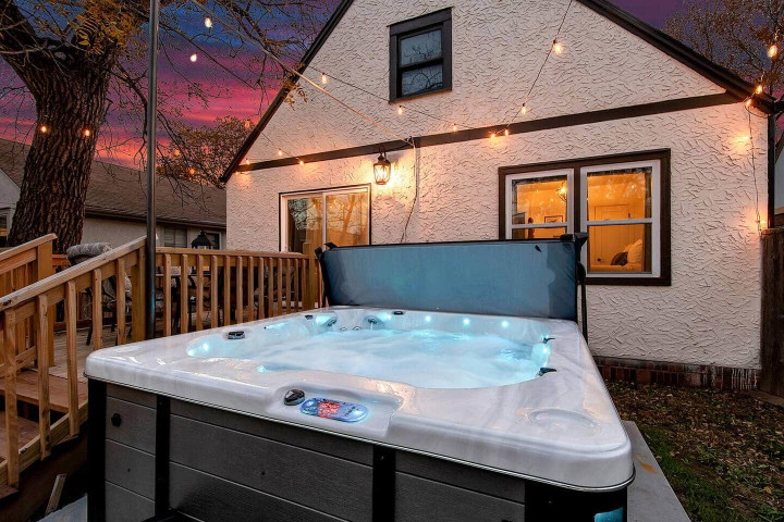Riverside Renaissance- Spa! - Wichita, KS