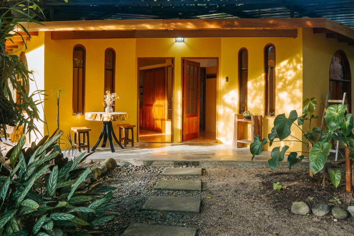 Habitación En Propiedad Familiar - San Ramón