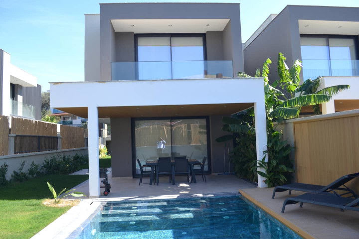 Chambres Ayayorgi Avec Piscine Super Luxueuse, Salle De Bain Et Climatisation. - Çeşme