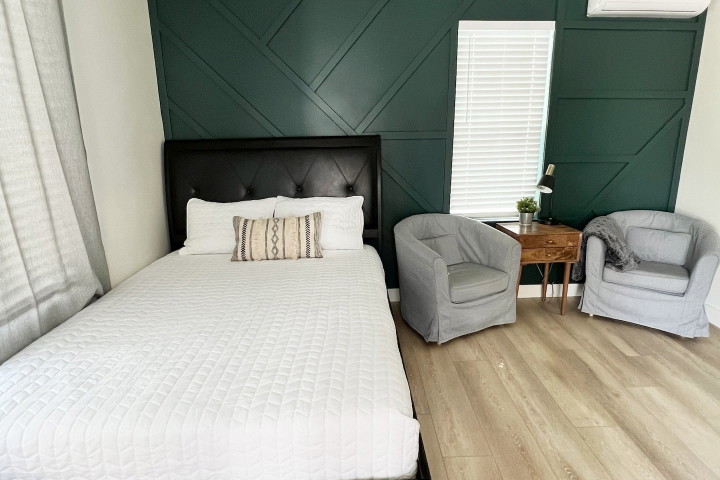 Evergreen Cool Arizona Home With Parking - Grand Canyon University, Phoenix