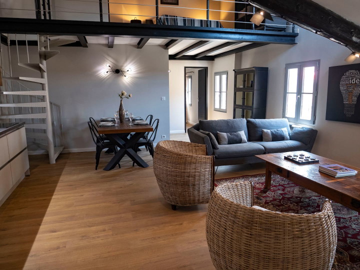Nid Douillet Centre De Lisle Sur Sorgue - Vaucluse