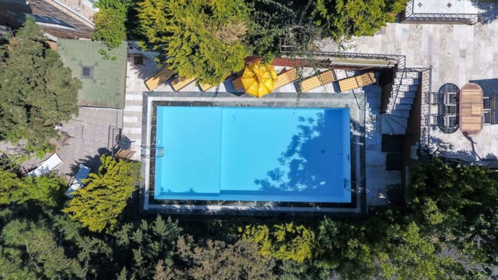 Büyükada'da Ortak Havuzlu Huzurlu Bahçe Katı Daire - Adalar