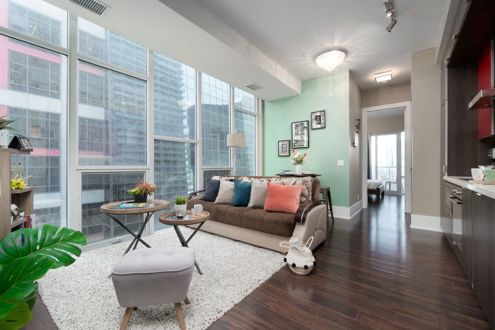 2 Bdrm + 2 Bath + Free Parking - Mtcc, Cn, Jays! - Mississauga