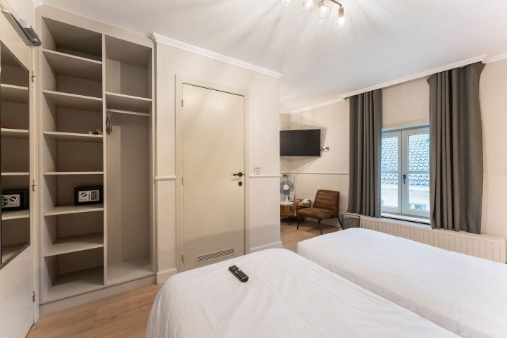 Quiet Twin Room In Historic Bruges - Zuienkerke