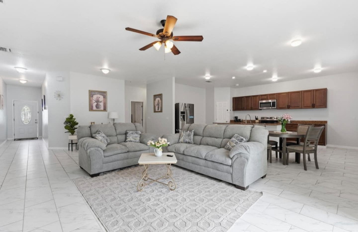 Airbnb Near Busch Gardens And Casino - Tampa, FL