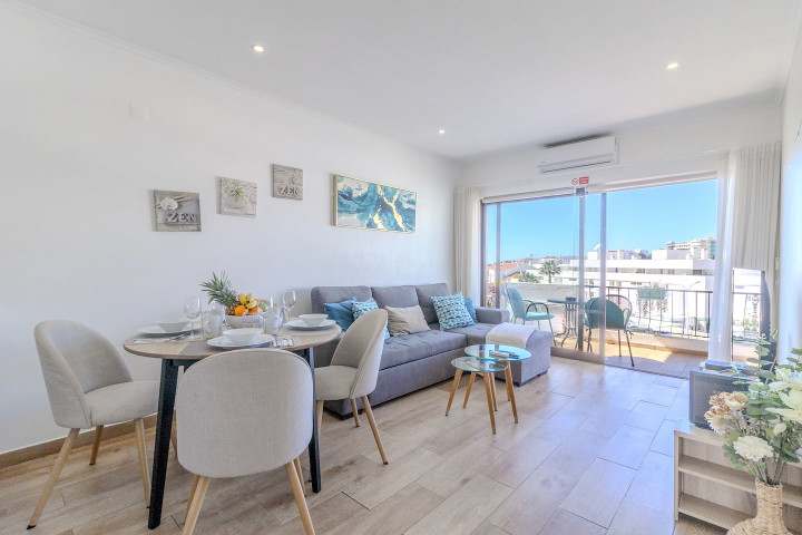 Lovely Modern Apt W/pool, 12 Min To Beach - Albufeira