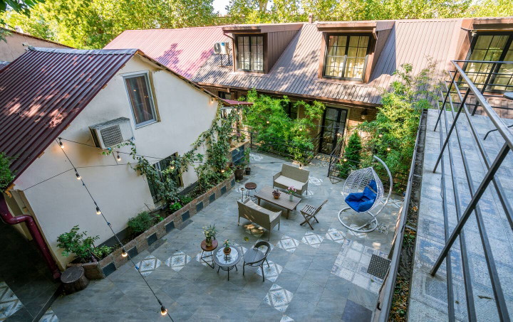 Logement Entièrement Meublé Avec Cour Et Terrasse - Tbilissi