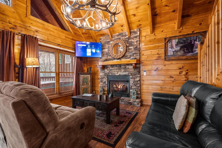 Peaceful, King Beds, Game Room, Hot Tub, Theater! - Pigeon Forge