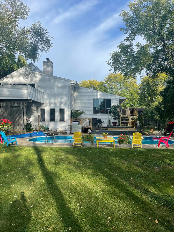 Sunny Contemporary Home With Pool Close To All - Middleton, WI