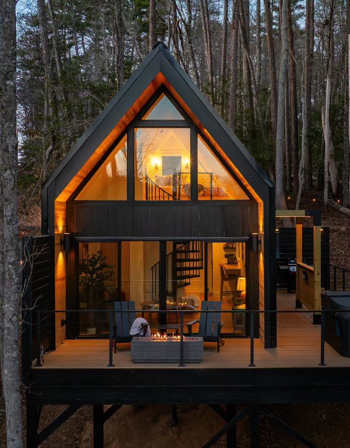 Romantic Couples A-frame · Hot Tub ·Outdoor Shower -