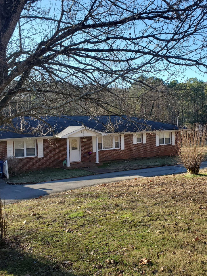 Roni's Retreat - Huntsville, AL