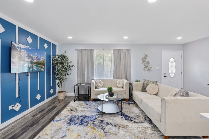 Elegant 5bd 2ba House | Clarendon Hills - Countryside, IL