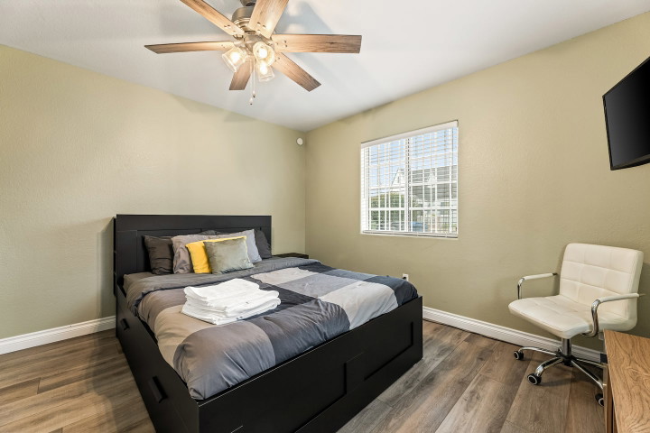 Modern 3br Home | Near Sofi And Vibrant La - Hawthorne, CA
