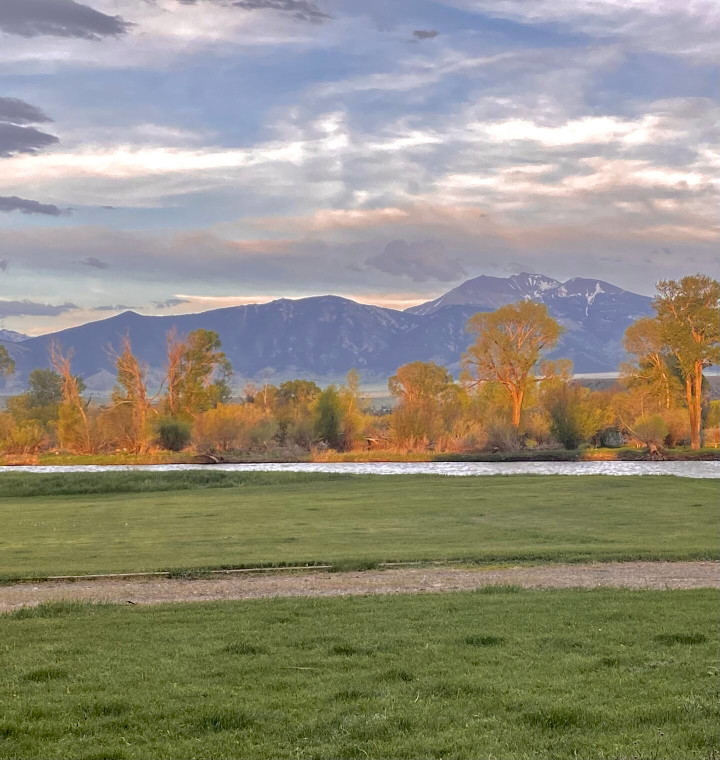 Luxury Home On Madison River! - Ennis, MT