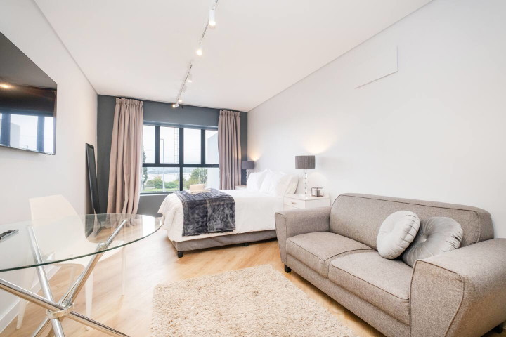Paarl Studio With Onsite Parking & Modern Comforts - Paarl