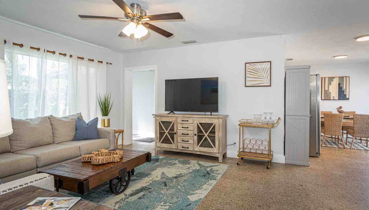 Laguna Retreat  Hot Tub, Fire Pit, & Game Room Fun! - Stuart, FL