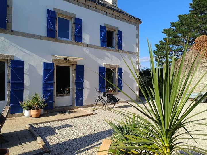 Chambre Bleue Cosy
Petit Déjeuner Compris - Quimperlé