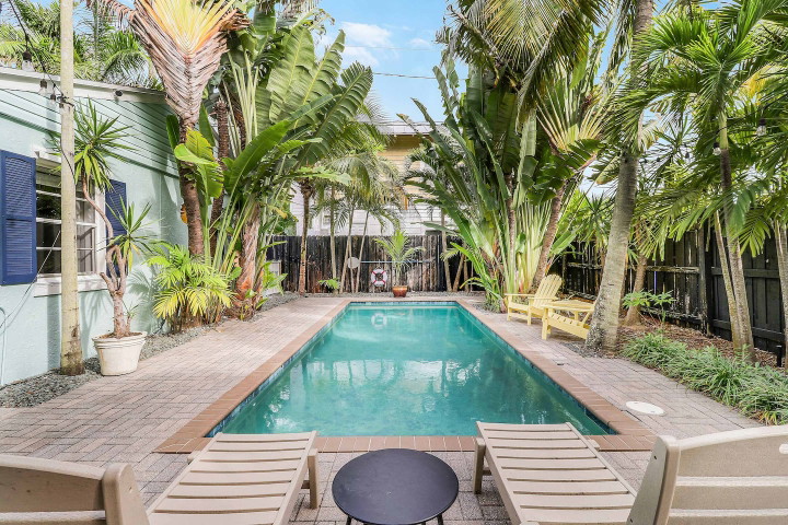 Cottage 1 On Penn - With Pool! - West Palm Beach, FL