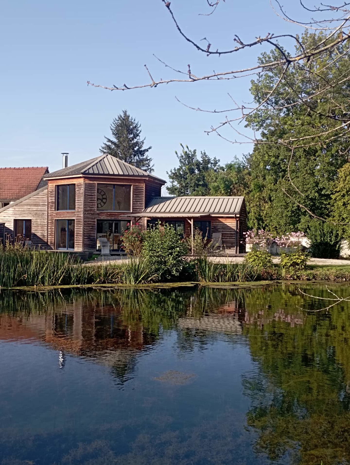 Entresources : Gîte Et Lac Privé En Pleine Nature - Auxerre
