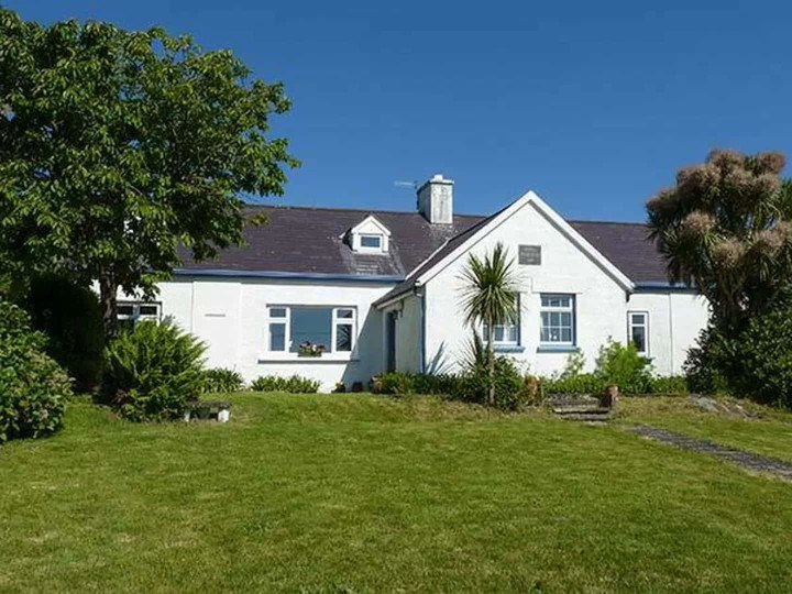 Séjour Dans Un Cottage à La Campagne Avec Vue Sur La Mer Et La Montagne - Irlande
