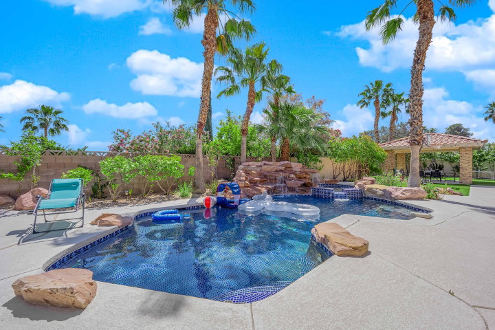 #A Private Guest House Poolside King Bed Bbq - Las Vegas, NV