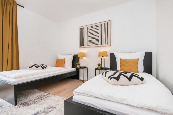 Short-term Happiness Kr02 | 24h Self Check-in | Wi-fi - Krefeld