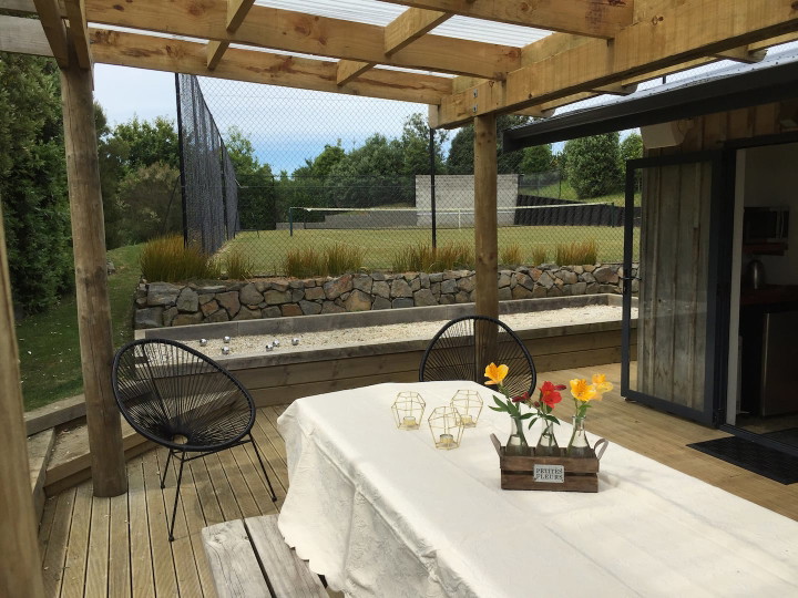 Okete Landing Eco Retreat - Courtside Studio - Raglan