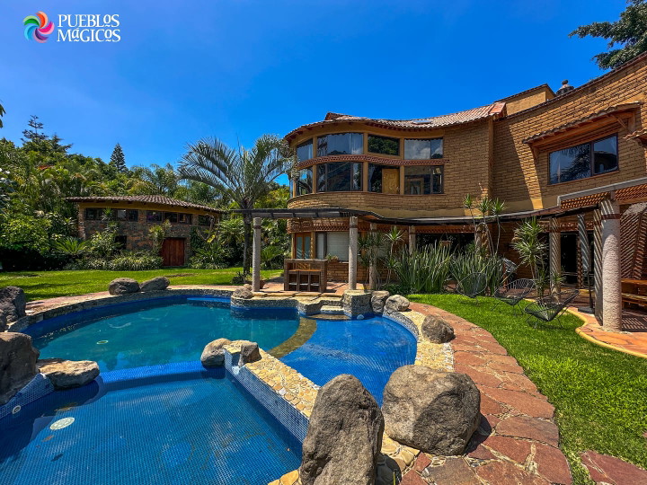 Casa Piedra: Mountains, Love, Pool, Ufos - Tepoztlán