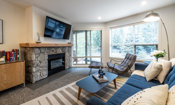 Aspens 1brm:steps To Mtn. Hot Tb-king Bed-sleeps 4 - Whistler Blackcomb