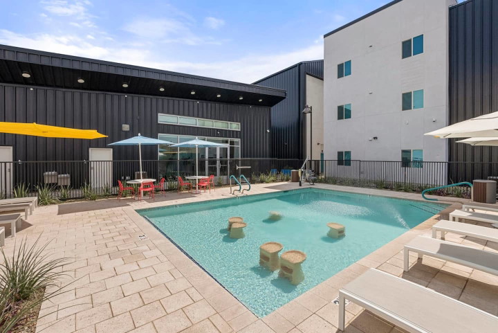 Luxury 1br | Downtown Mesa | Limited Availability -