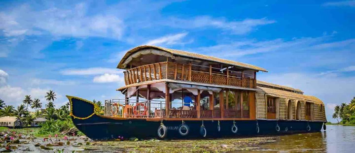 Kumarakom Houseboat - Kumarakom