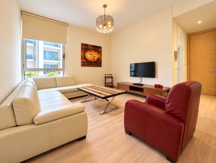 Gemmayze 1 Br | 24/7 Power, Security, Parking, Gym - Beyrouth