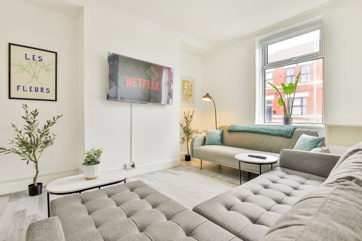 Oldham, Sleeps 7, Free Parking, Access To Mcr - Oldham
