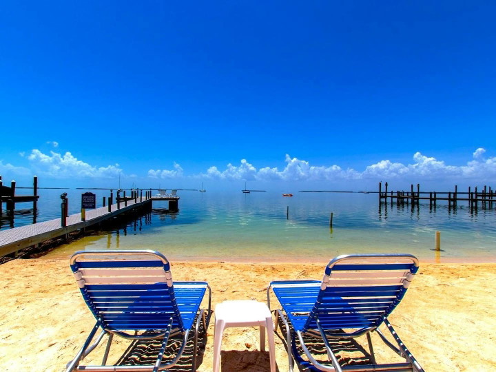 Sunset Cove Beach Resort - Key Largo, FL