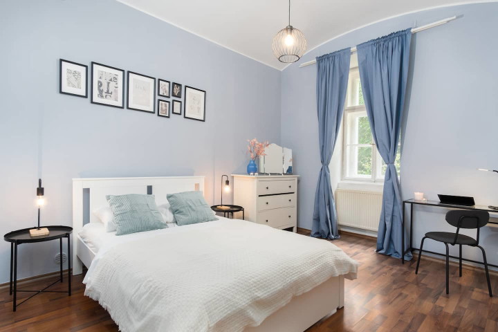 Eclectic 1br Apt - W/ Patio - 7 Min>wenceslas Sq - Prague