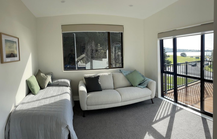 Lagoon Apartment A - Porirua