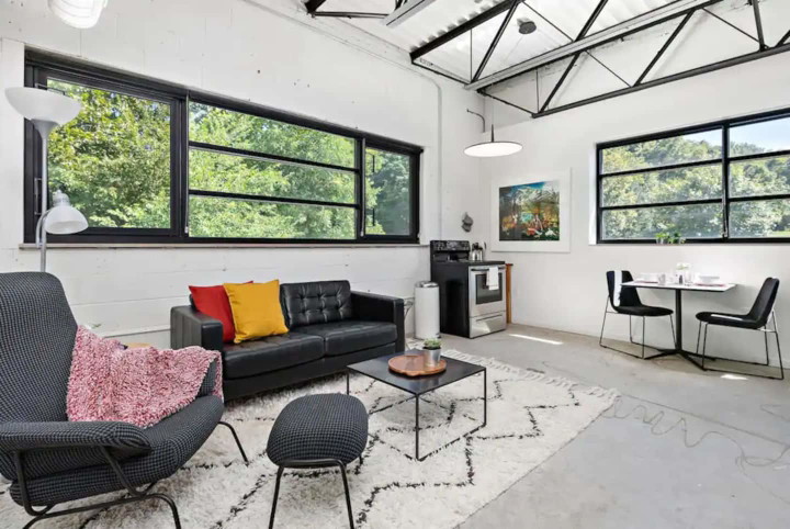 Kansas City Loft Near Ku Med King Bed With Parking - North Kansas City, MO