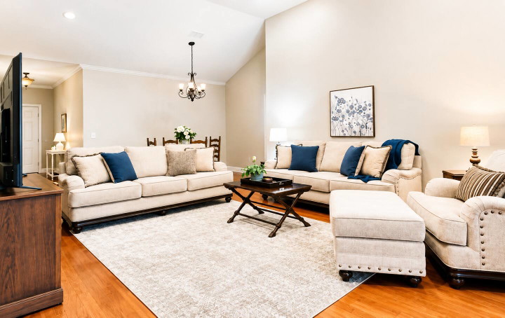 The Boardtown Wlk To Campus By Velvet Ditch Villas - Starkville, MS