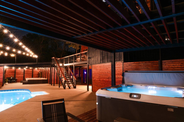 Large Private Pool/hot Tub; Mancave, Gameroom - Mountain Home, AR