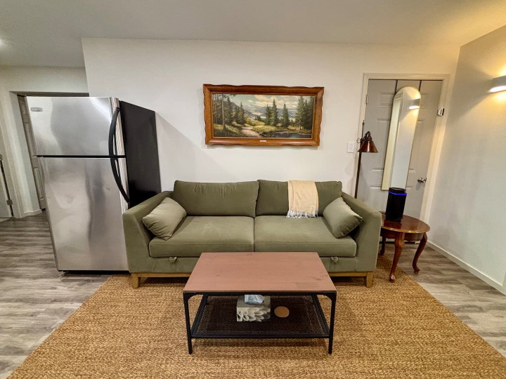 Stunning Mountain Views | Spotless 2br |Comfy Beds - Abbotsford