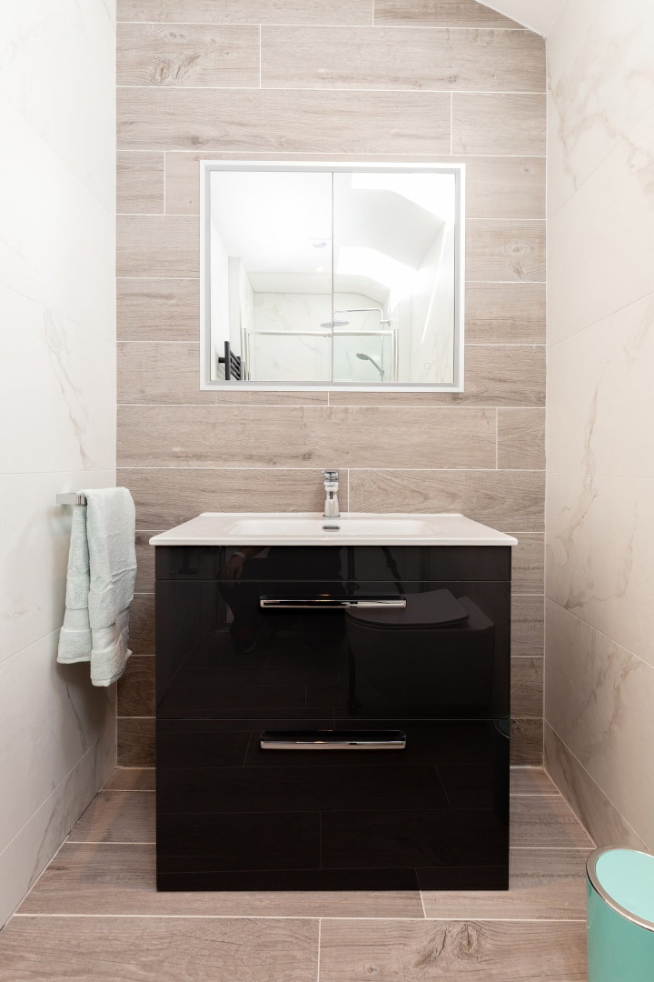 Showbusiness Apartment - Kells