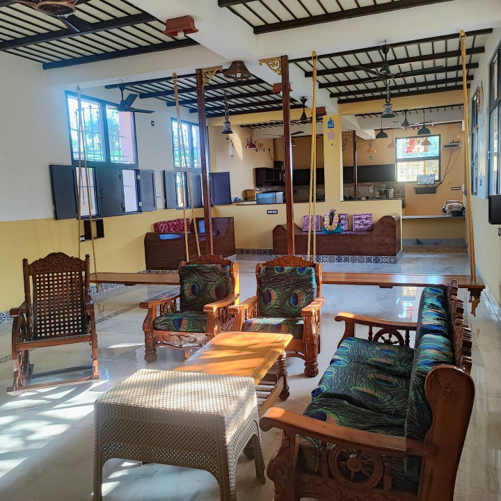 Maha Periyava Kuteeram Family Room - Kumbakonam