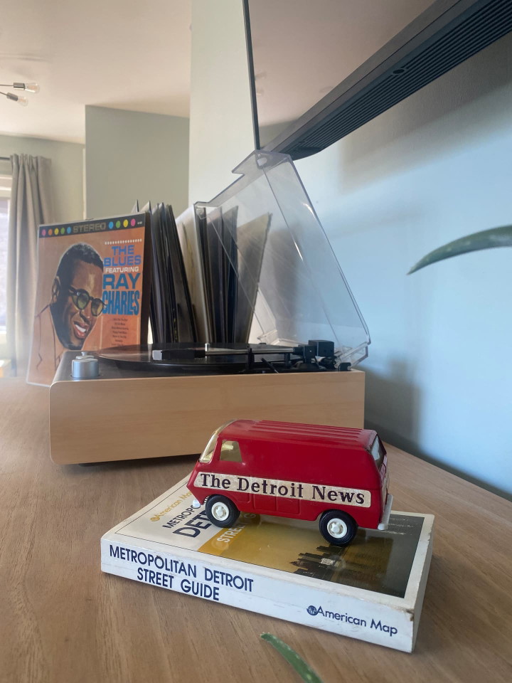 Vintage 2 Bd Flat By Boston Eddy - Detroit