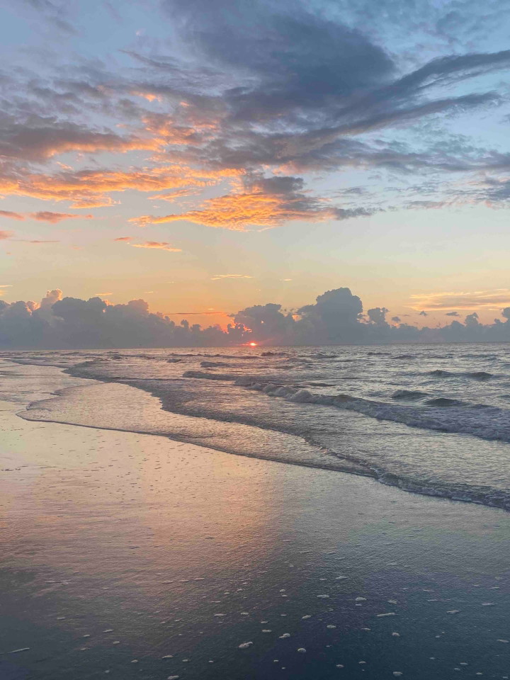 Steps To Beach Coastal King | Walk To Everything! - Hilton Head Island, SC