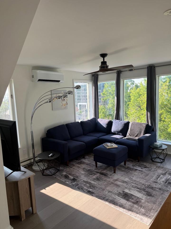 Loft By The Lake | Walk To Beach & Downtown - Barrie