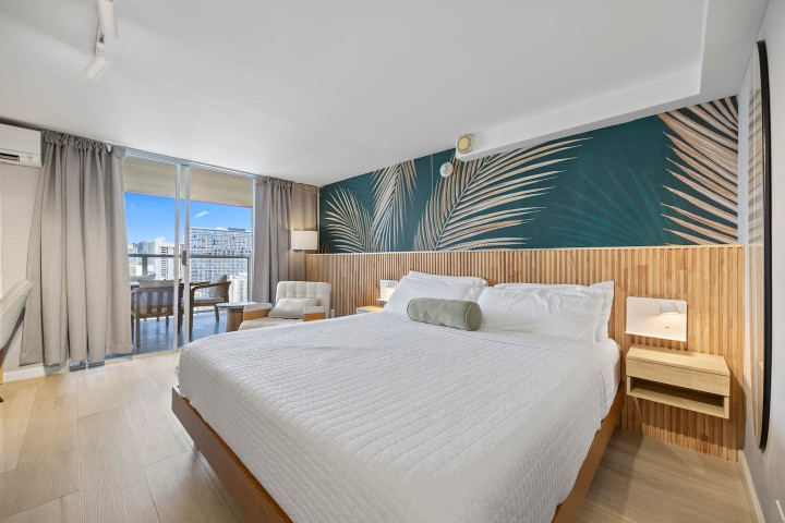 26f-waikiki King Studio W/partial Ocean Views - Honolulu