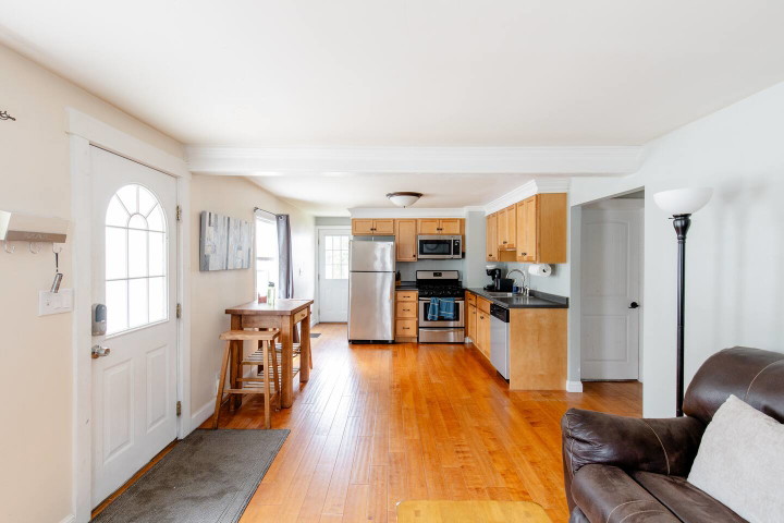 Quiet Basement Bedroom - Hudson, NH